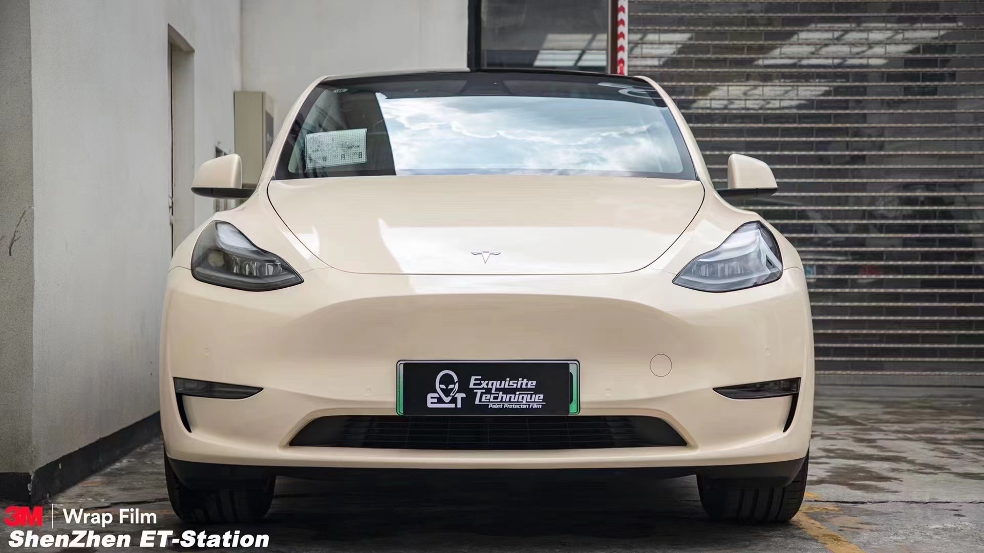 3M Wrap Film 2080-G79 Gloss Light Ivory - G2Technik